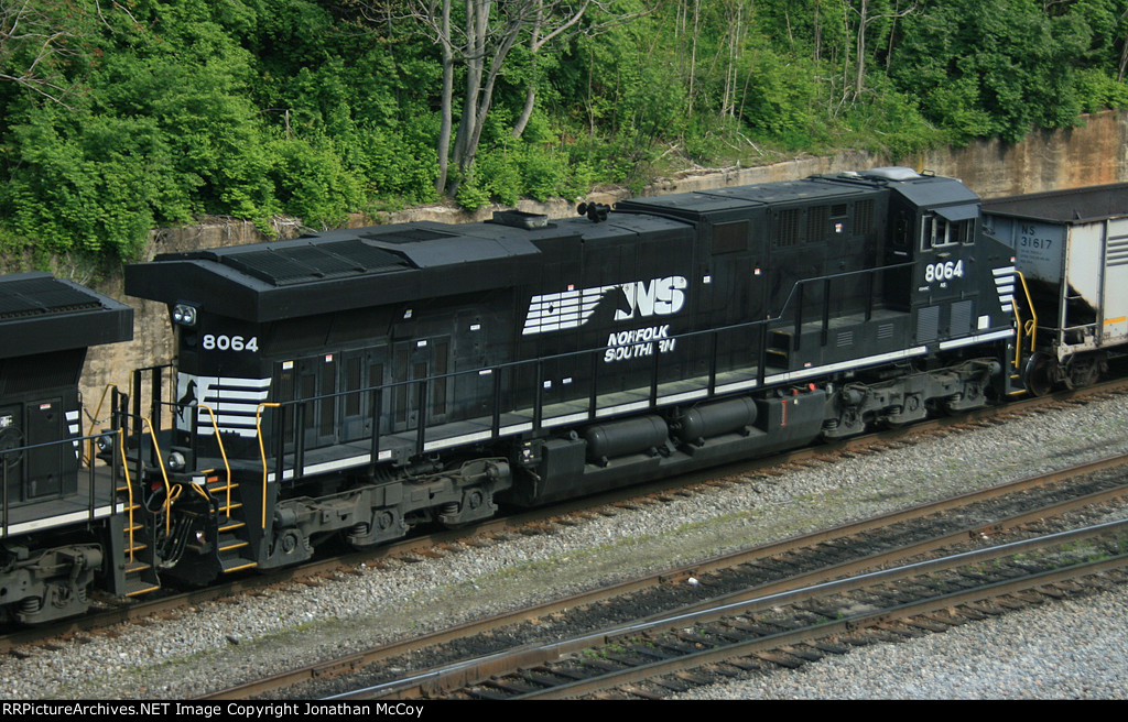 NS 8064